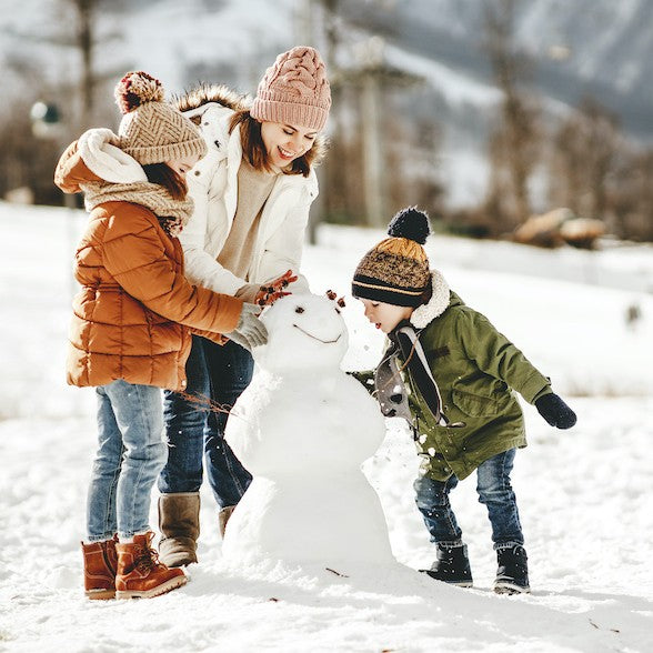 Fun and Simple Winter Holiday Activities – LabelDaddy